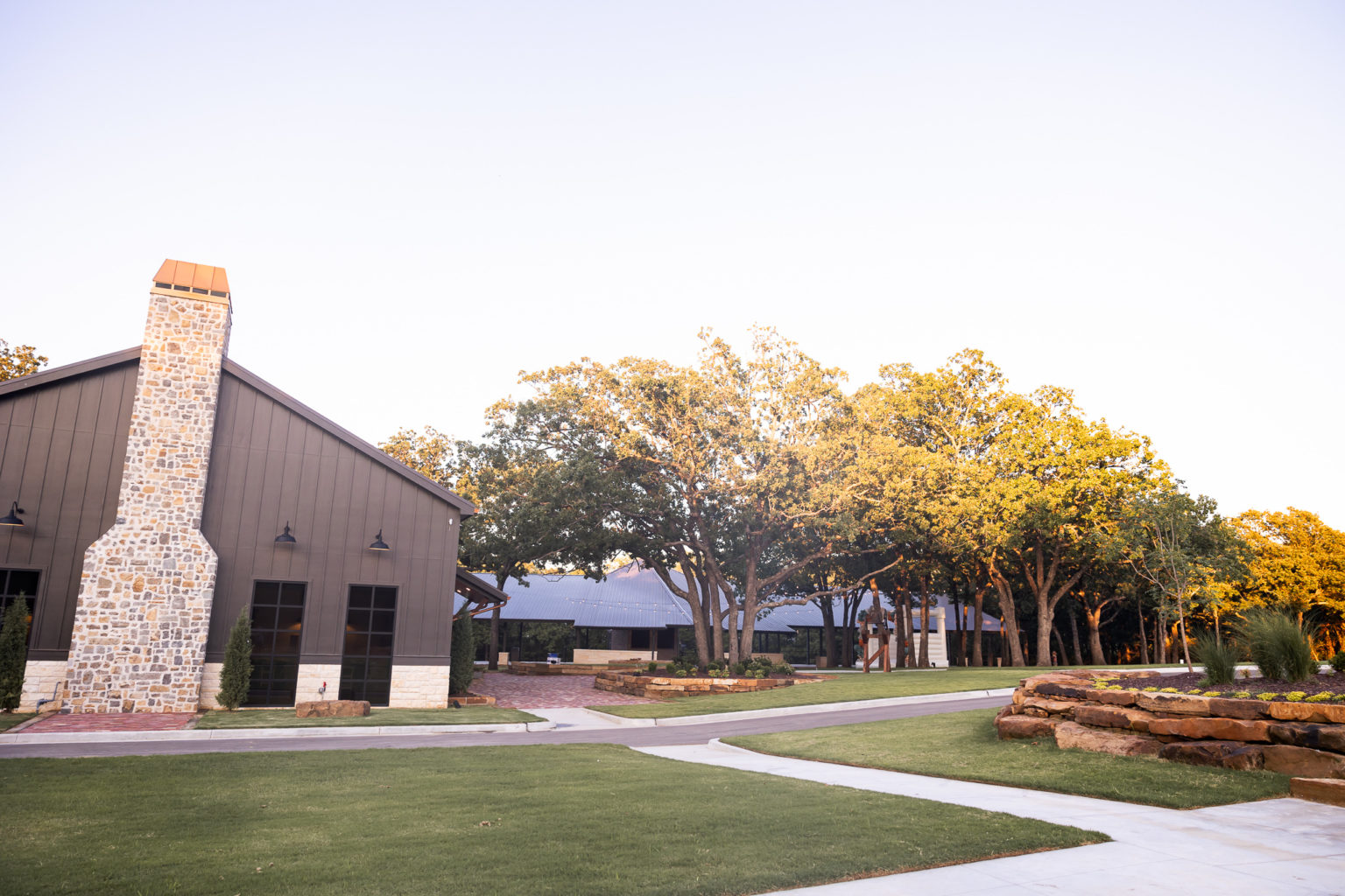 Discoveryland Ranch Wedding Venue Highlight - modernmomentsphoto.com