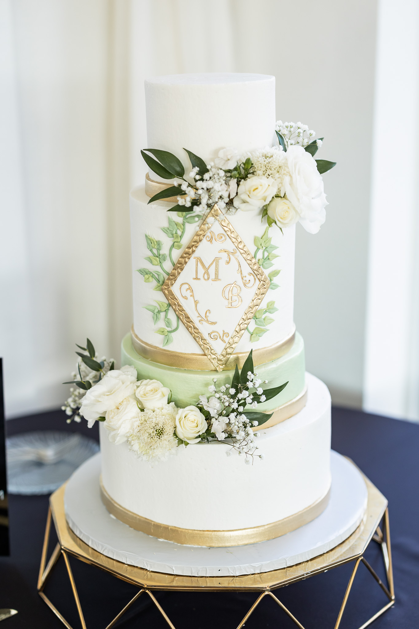 Madison and Brennan | Glass Chapel Wedding | Broken Arrow, Oklahoma - modernmomentsphoto.com