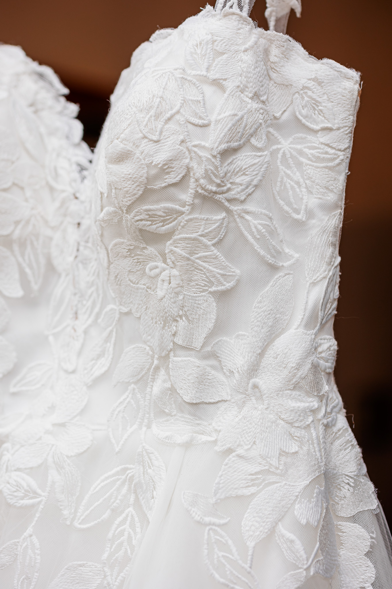 Kyanna & Adrian | The Barn at Timber Cove Wedding | Pittsburg, Kansas ...