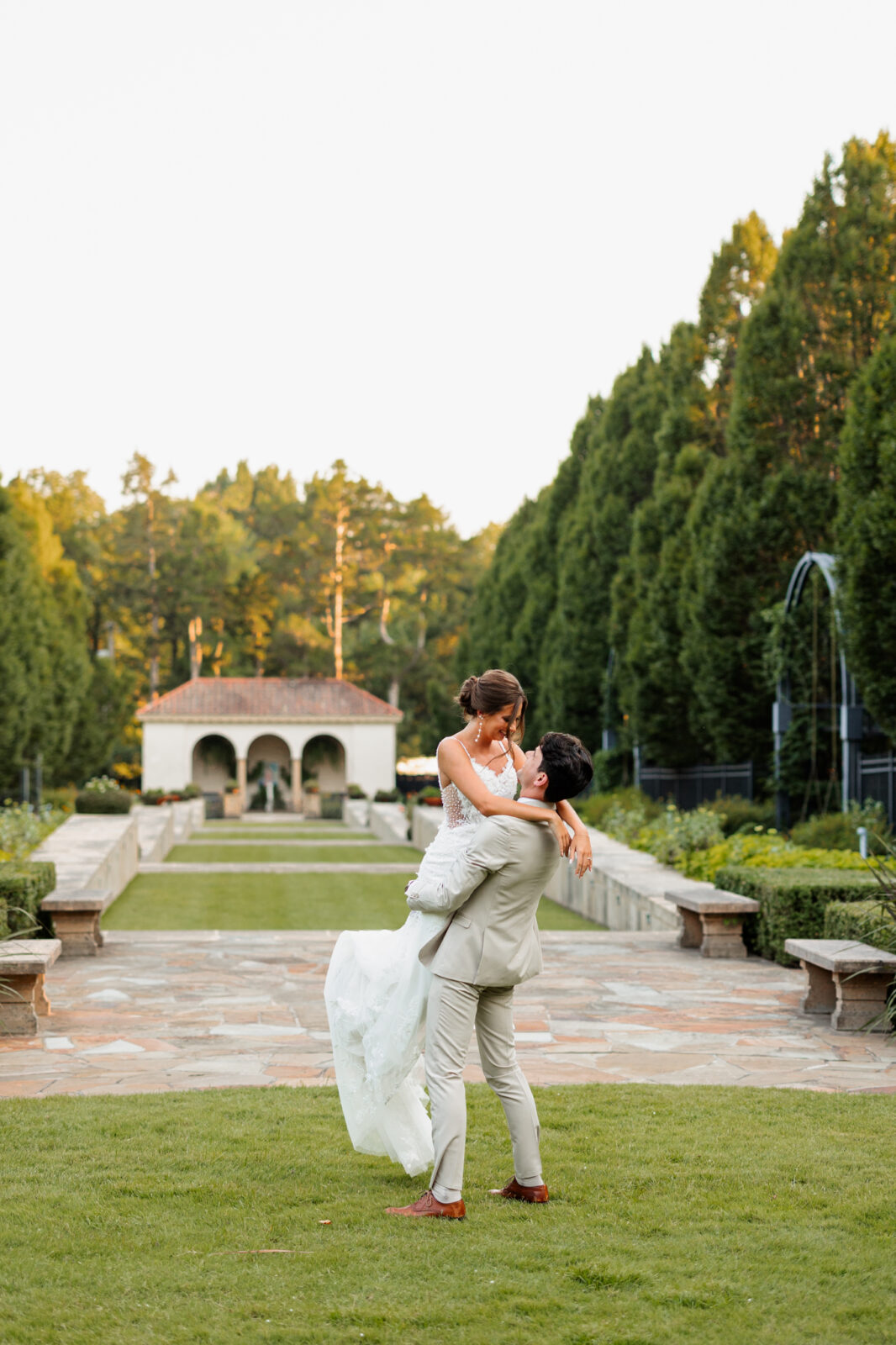 Tulsa, Oklahoma wedding + event venue guide - modernmomentsphoto.com