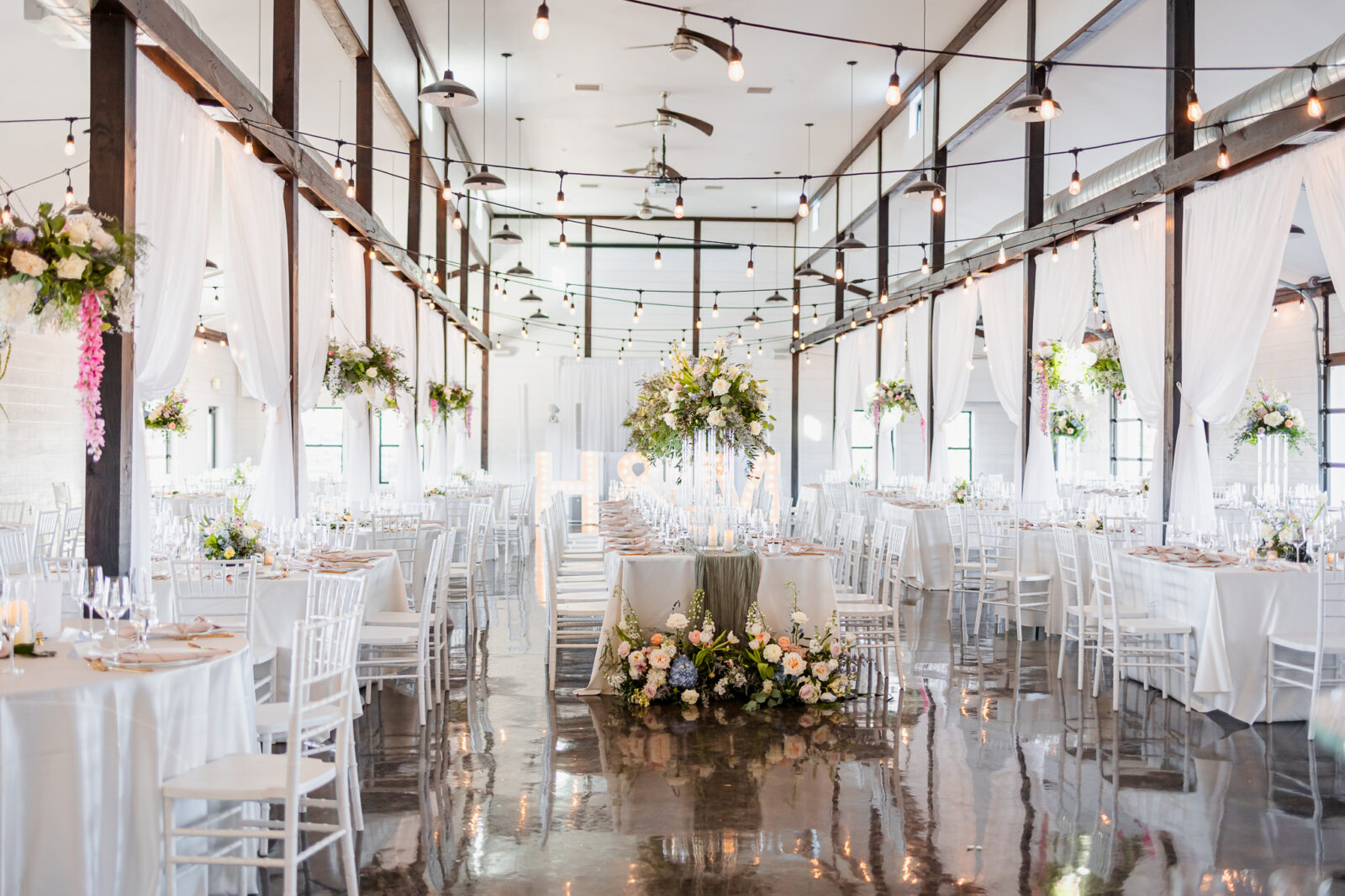 Tulsa, Oklahoma wedding + event venue guide - modernmomentsphoto.com